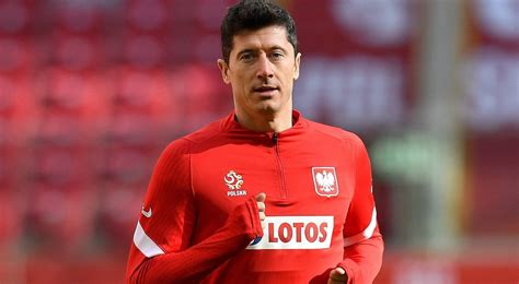 Robert Lewandowski zareagował na decyzję Paulo Sousy Jest zaskoczony