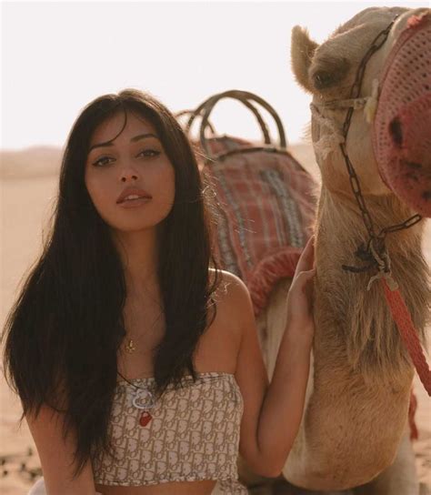 10 Potret Menawan Cindy Kimberly Model Hollywood Keturunan Indonesia