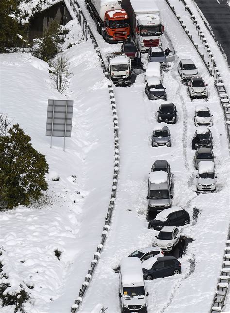 Las Fotos Del Caos En Francia Por El Intenso Temporal De Nieve Que Dejó