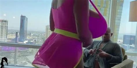 Slut Milf Gives Her Holes For Anyone She Is Truly Lust Incarcerate