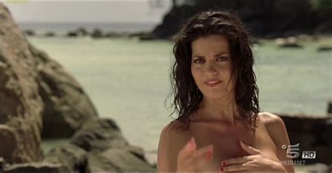 Laura Torrisi Nude Una Moglie Bellissima 2007 HD 720p Watch Online