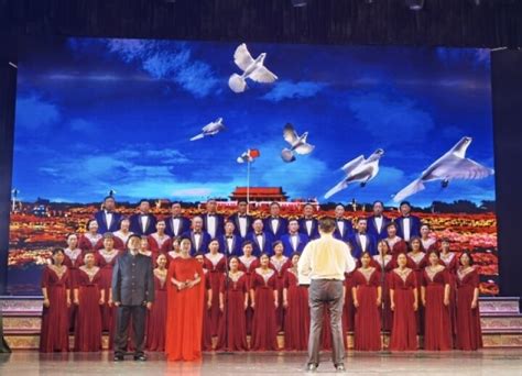 “我们永远这样亲”泰州市举行群众文艺演出庆祝人民海军成立74周年 资讯 泰兴网 泰兴市新闻综合门户网站