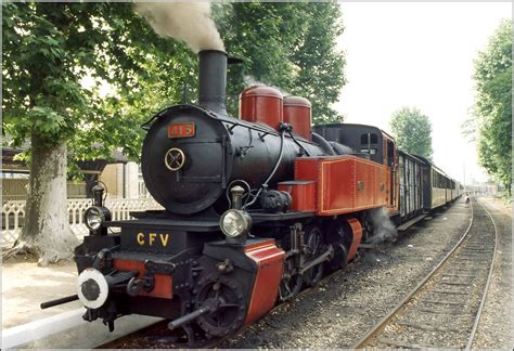Lok 413 Der Chemin De Fer Du Vivarais Am Schmalspurbahnhof In Tournon Bahnbilder De