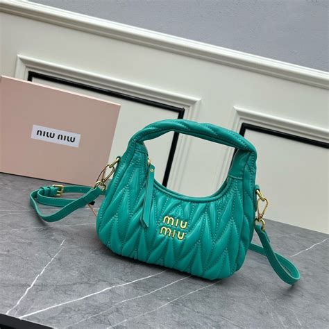 Miu Miu Сумка кондуктора планшет купить с доставкой по выгодным ценам в интернет магазине Ozon