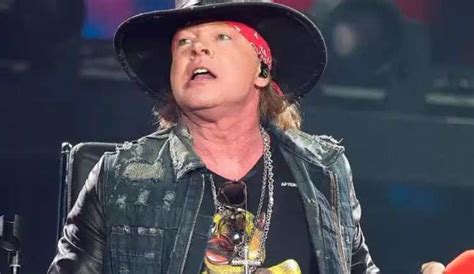Video Captan El Momento En Que Axl Rose Cantante De Los Guns N´ Roses