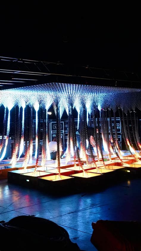 Идеи на тему «light 7 световая инсталляция световое искусство