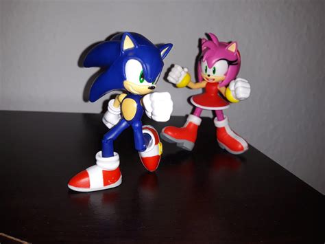 Chasing Sonic By Dvoid0lyf On Deviantart