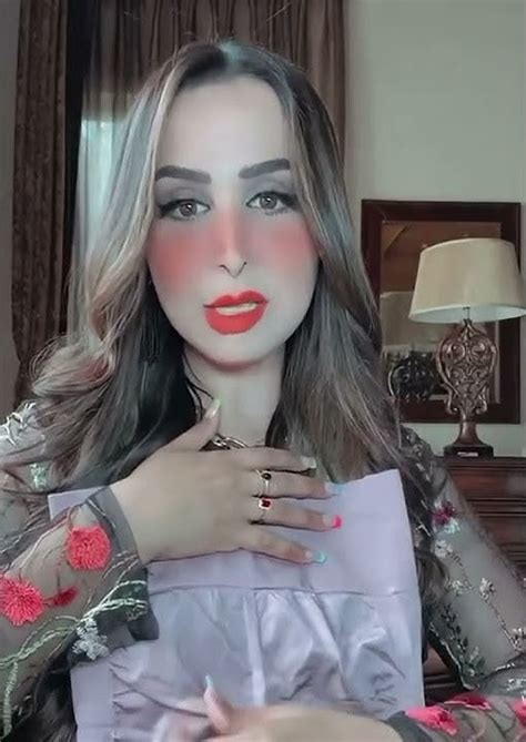 هند القحطاني تثير الجدل بإعلان عن منتج يرفع المؤخرة ويشدها Youtube