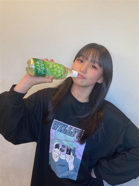 市居わこ 𝔹𝕝𝕠𝕤𝕤𝕠𝕞𝔾𝕒𝕣𝕕𝕖𝕟 on Twitter こんばんわこ 今日のおやつは自販機限定の マスカットサイダー