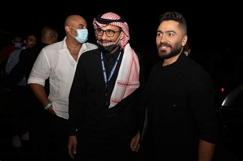 تامر حسني بالأسود في حفله بجدة سوبر دوم ألبوم في الفن