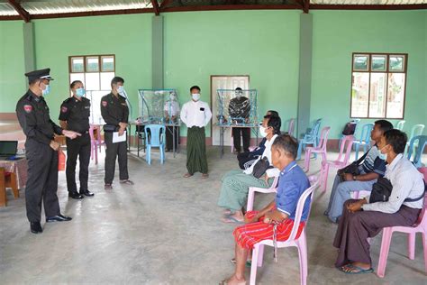 ဒီးမော့ဆိုမြို့နယ် စံပြ၆မိုင်ကျေးရွာတွင် ဆန္ဒမဲပေးပိုင်ခွင့်ရှိသူတိုင