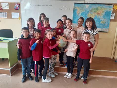 УРОК ПО ЧОВЕКЪТ И ОБЩЕСТВОТО В 4 А КЛАС Официален сайт на Основно