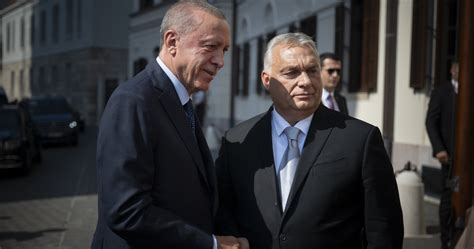 Index Belföld Bemutatott Orbán Viktor Vendégének Egy Magyar Férfi A Tek Nek Kellett Közbelépnie