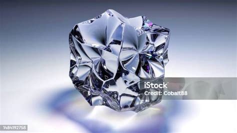 회색 배경에 유리 투명한 돌 추상적인 배경으로 빛이 반사된 얼음 조각 0명에 대한 스톡 사진 및 기타 이미지 0명 3차원 형태 결정체 Istock