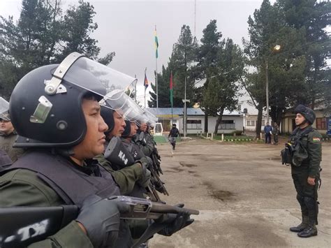 Bolivia Cocaleros Hacen Retroceder A La Policía Boliviana Y Recuperan