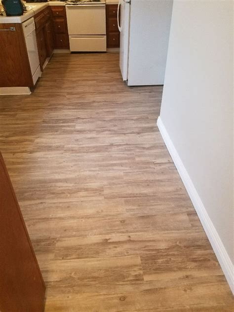 Check Out This Click Vinyl Plank Installation In The Color Evolution