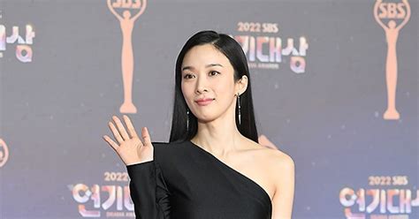 이청아 ‘우아한 노출 드레스 Mk포토
