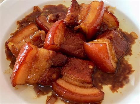 ဝက်သားနီချက် Chet Mal