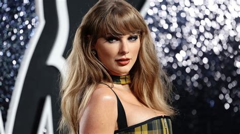 What Taylor Swift Looks Like Without Her Signature Bangs