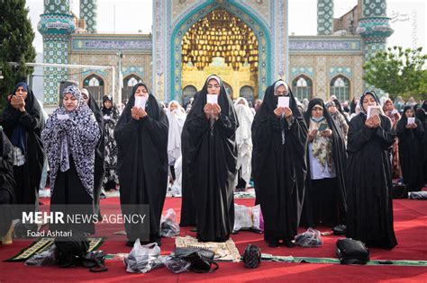 مشرق نیوز عکس اقامه نماز عید فطر در امامزاده پنج تن لویزان