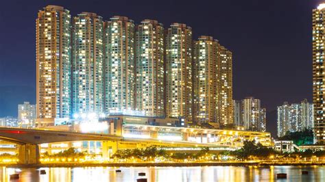 樓市成交｜內地優才取永久身份即入市 802萬購青衣盈翠半島2房