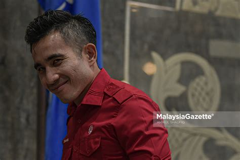 Pelbagai Ragam Shahril Hamdan Dikatakan Mirip Tony Leung