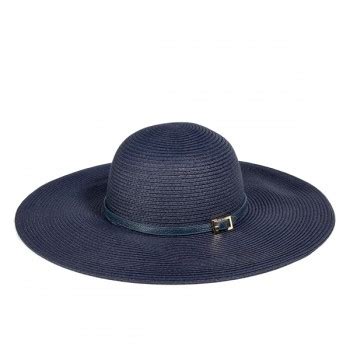 8 Essentials For Your Summer Beach Outing Fashion Gone Rogue