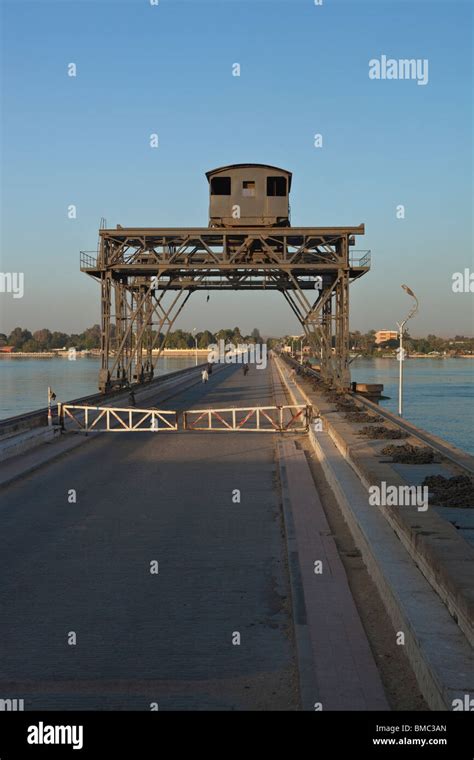 River Nile Flood Barrier Control Roadway And Hoists Stock Photo Alamy