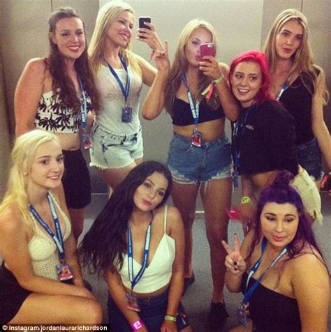 Schoolies 2014 Sees Plenty Of Naked Selfies Passing Out And Getting