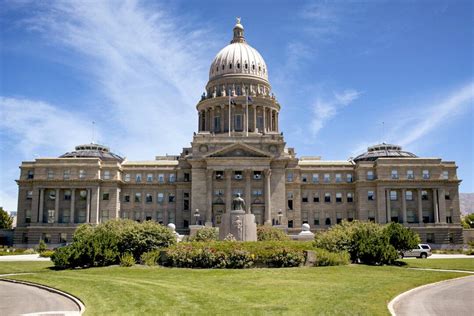 Idaho Supreme Court Upholds Ban On Student Ids For Voting The Epoch Times