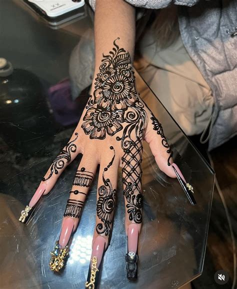 Pin On Henna In Henna Tattoo Designs Hand Henna Tattoo Designs Henna Tattoo Designs Simple