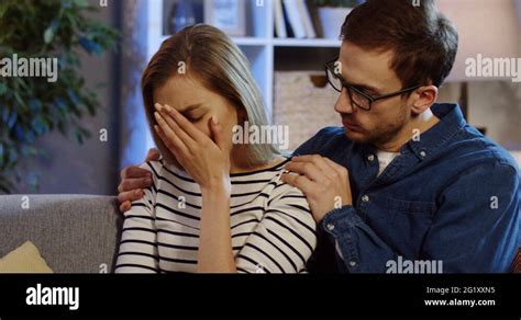 Portrait Crying Hugging Stock Videos And Footage Hd And 4k Video Clips Alamy