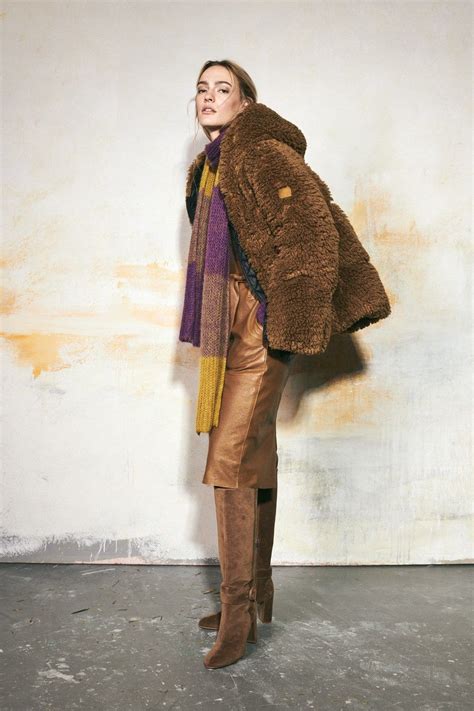 Luisa Cerano Berlin Automne Hiver 2020 2021 Défilé Vogue Paris