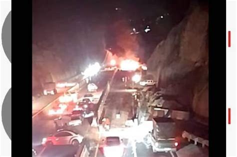 Video Impresionante Choque De Un Tráiler En La Toluca Ixtapan De La