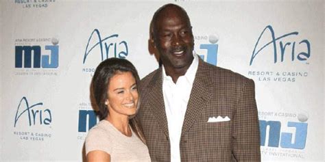 اختلاف قد مایکل جوردن بلندقدترین ورزشکار جهان و همسر سفید پوستش