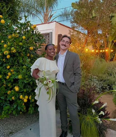 Pin By Paulie Lee On Lovely Couples Fancy Wedding Dresses Swirl