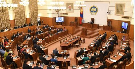 Г Занданшатарын Засгийн газрын “нас” хэн хэн сайд болохоос хамаарна