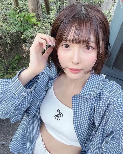 月埜ヒスイさんのインスタグラム写真 月埜ヒスイinstagram 「外だと髪こんなに明るいよ」5月6日 23時05分 Inunuwan