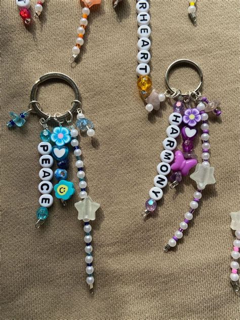 Who Wants Keychains Handmade Jewelry Tutorials Beaded Keychains