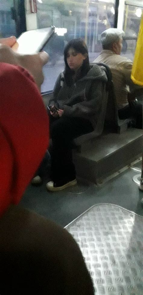 Всем привет ищу вот эту девушку Снимал на Ищу тебя Новосибирск