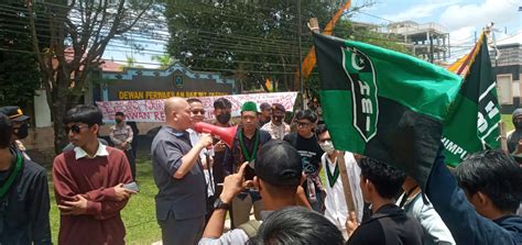 HMI Turun Ke Jalan Desak Komisi II DPRD Berau Tolak Kenaikan Harga BBM