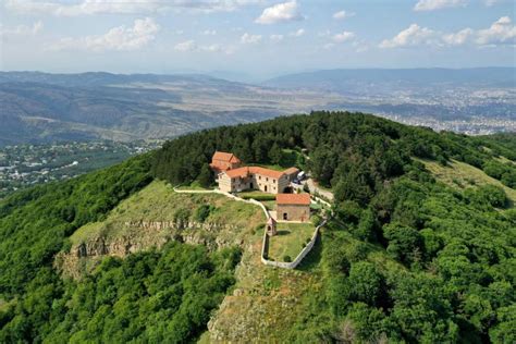 უძოს მონასტერი Georgian Travel Guide