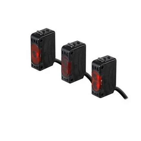 Diffuse Reflective Omron Photoelectric Sensor At ₹ 1500 Piece In Coimbatore