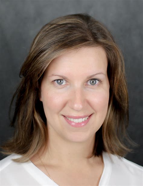 Nan Headshot Color Tart Trails Inc