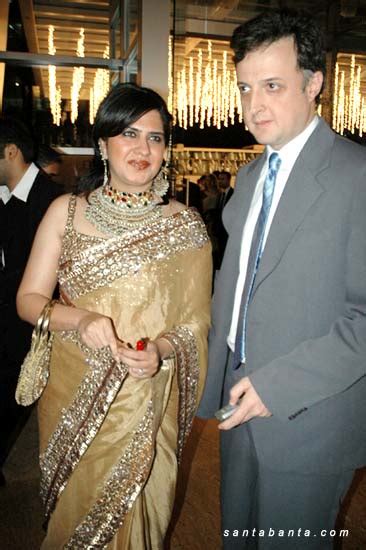 Fardeen Wedding Party Anna Singh With Husband Picture 16726