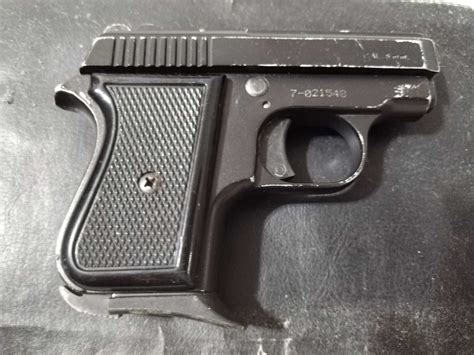 Продавам малък пистолет с Борован • Olx Bg