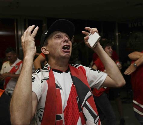 Los hinchas se desbordan de emoción durante la final de la Copa Libertadores El Nuevo Día