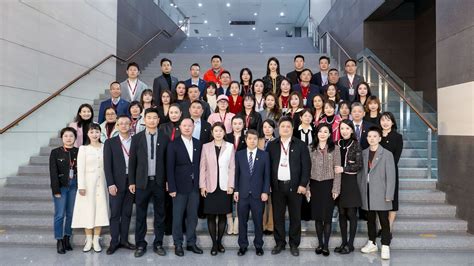 北京大学汇丰商学院 Edp