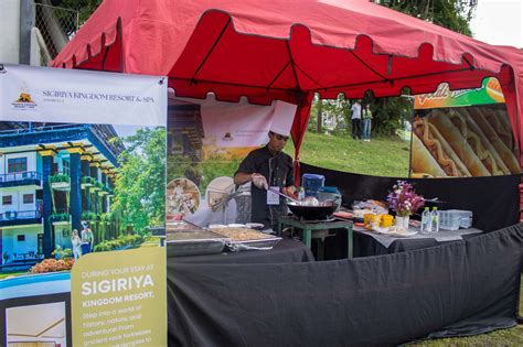 Kings Catering සිංහල ආරෙට දේශීය උදෑසන ආහාරවේලක් සඳහා හැකිතාක්