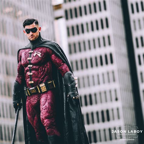 Dick Grayson Robin Cosplay